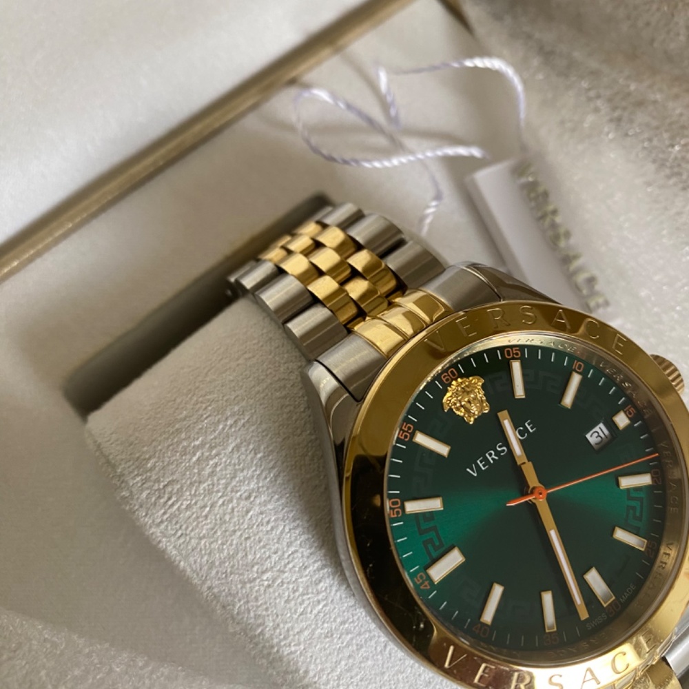 Versace Men Watch - With Original Box - Gem